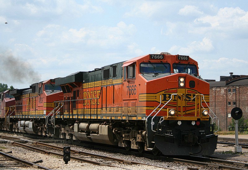 BNSF 7666